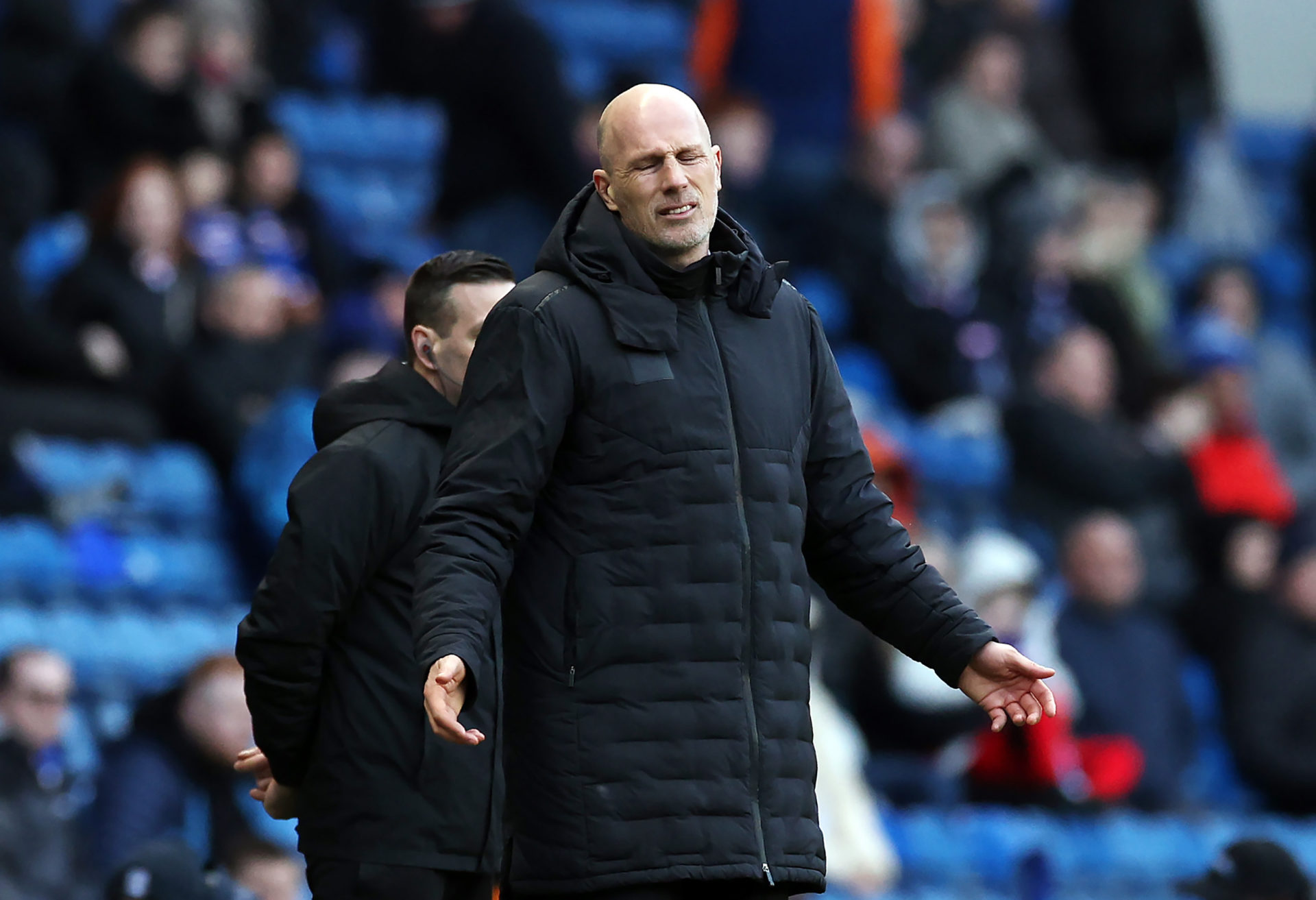 Ian McCall shares worrying sign he saw from Philippe Clement after ...